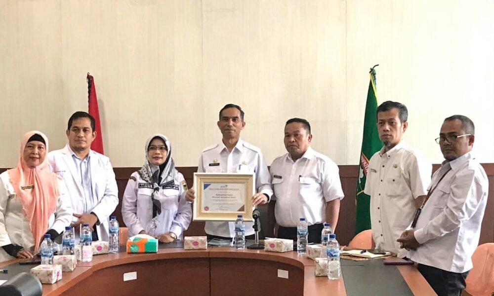 Berhasil Turunkan Angka Stunting, Kab. Solok Terima Penghargaan AKS ...
